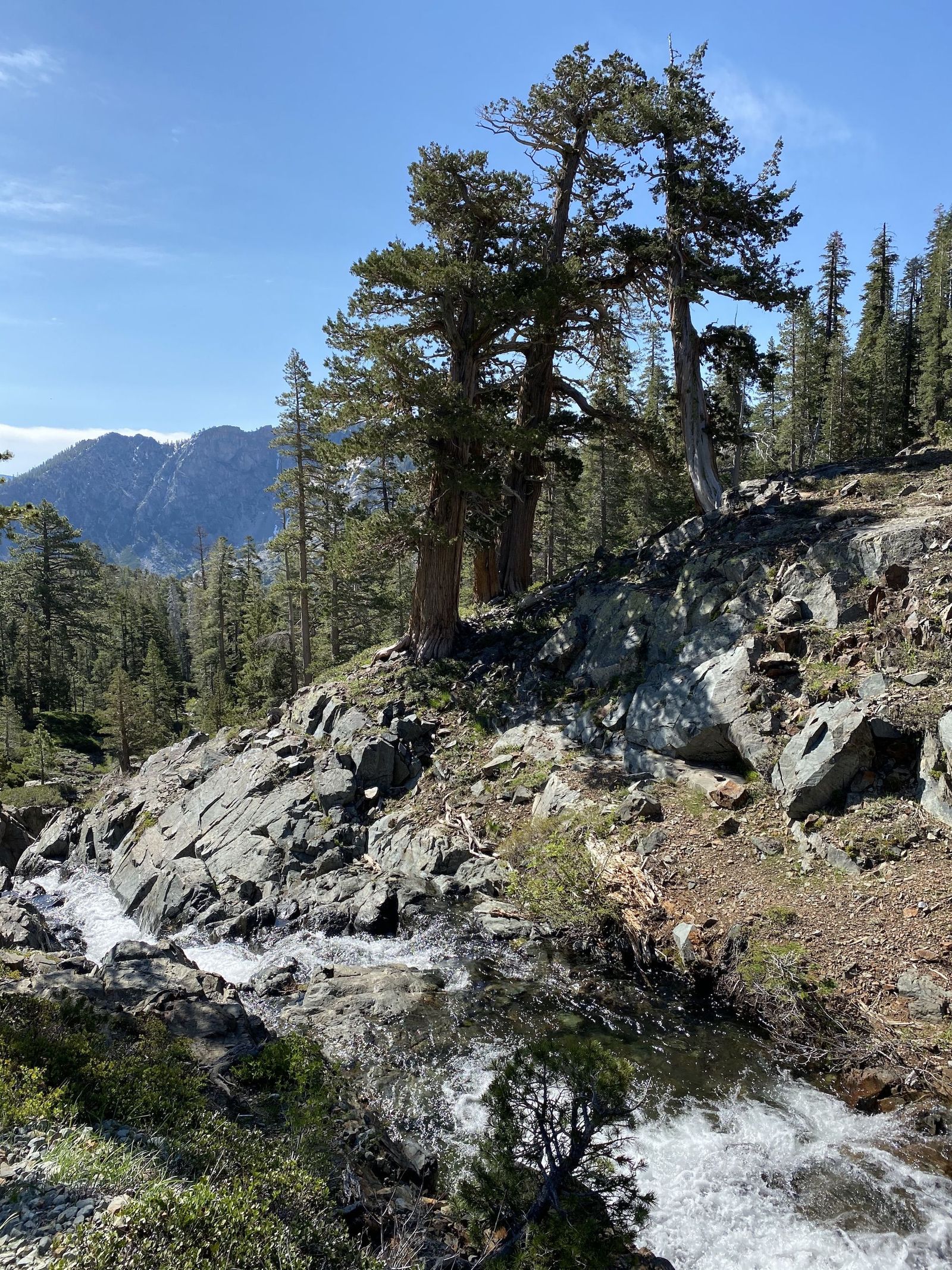 3 days of awe-inspiring backpacking in Desolation Wilderness